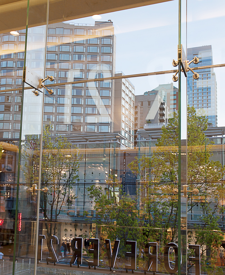 Point-Supported Glazing | VITRUM™ Glass Group